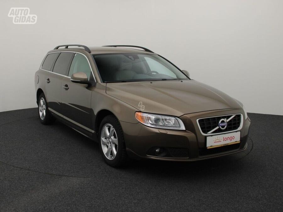 Brown Volvo V70 2013 in Vilnius, with an engine capacity of 2.00 L and mileage of 276 thousand km for 6999 €, photo 10 on AUTOMOTO.COM.LV