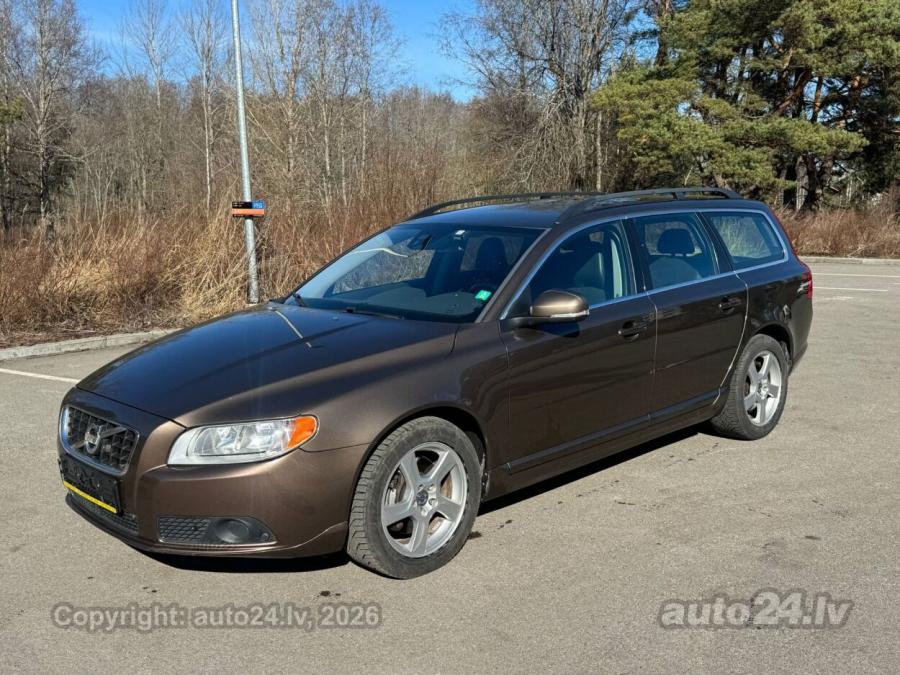 Brown Volvo V70 2013 in Tallinn, with an engine capacity of 2.40 L and mileage of 178 thousand km for 9500 €, photo 1 on AUTOMOTO.COM.LV