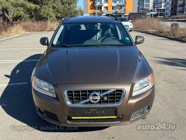 Brown Volvo V70 2013 in Tallinn, with an engine capacity of 2.40 L and mileage of 178 thousand km for 9500 €, photo 2 on AUTOMOTO.COM.LV