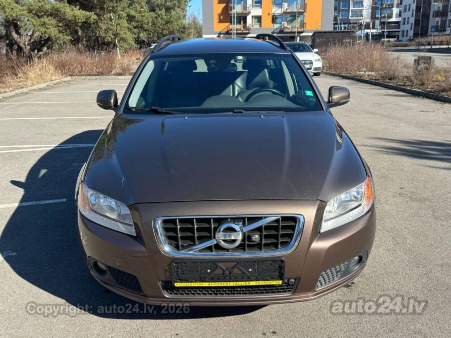 Brown Volvo V70 2013 in Tallinn, with an engine capacity of 2.40 L and mileage of 178 thousand km for 9500 €, photo 2 on AUTOMOTO.COM.LV
