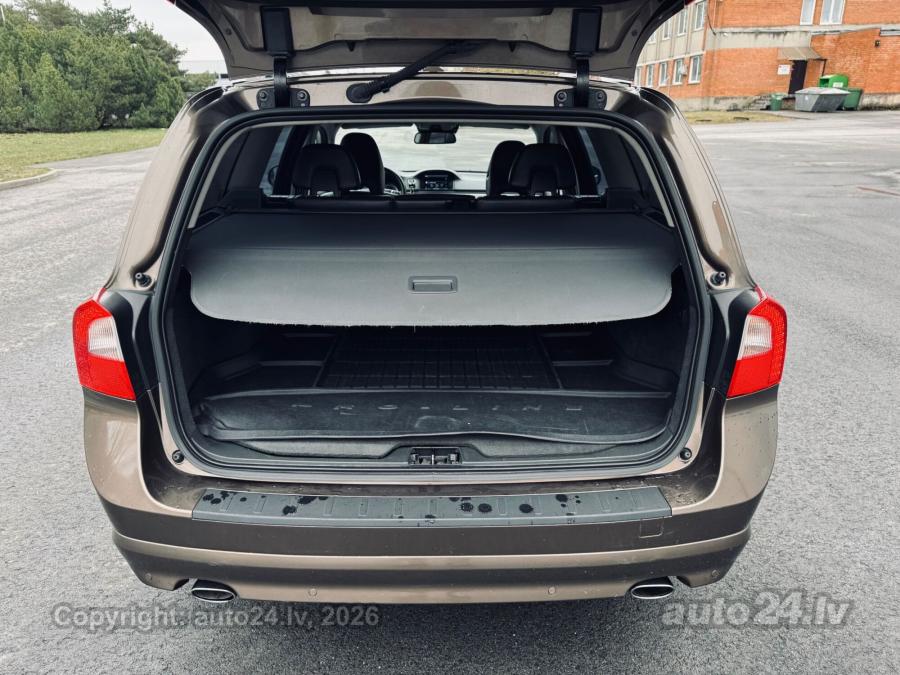 Brūns Volvo V70 2013 Tallina, ar dzinēja tilpumu 2.40 L un nobraukumu 266 tūkst. km par 8400 €, foto 10 vietnē AUTOMOTO.COM.LV
