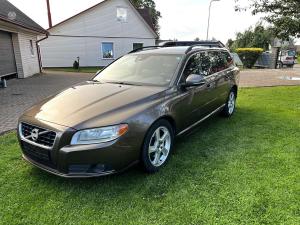 Brown Volvo V70 2013 in Ukmerge, with an engine capacity of 1.56 L and mileage of 249 thousand km for 5950 €, photo 3 on AUTOMOTO.COM.LV