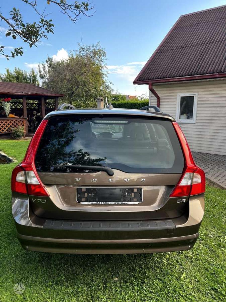 Brown Volvo V70 2013 in Ukmerge, with an engine capacity of 1.56 L and mileage of 249 thousand km for 5950 €, photo 8 on AUTOMOTO.COM.LV
