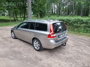Brūns Volvo V70 2013 Valmiera, ar dzinēja tilpumu 2.00 L un nobraukumu 242 tūkst. km par 6804 €, foto 4 vietnē AUTOMOTO.COM.LV