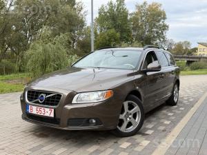 Brown Volvo V70 2013 in Rezekne, with an engine capacity of 2.00 L and mileage of 263 thousand km for 6490 €, photo 4 on AUTOMOTO.COM.LV