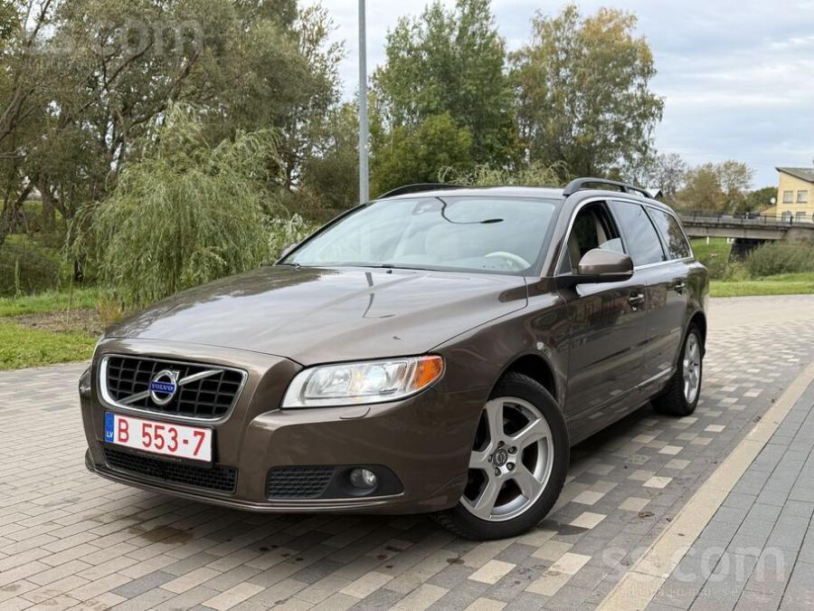 Brown Volvo V70 2013 in Rezekne, with an engine capacity of 2.00 L and mileage of 263 thousand km for 6490 €, photo 4 on AUTOMOTO.COM.LV