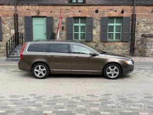 Brown Volvo V70 2013 in Rezekne, with an engine capacity of 2.00 L and mileage of 263 thousand km for 6490 €, photo 5 on AUTOMOTO.COM.LV