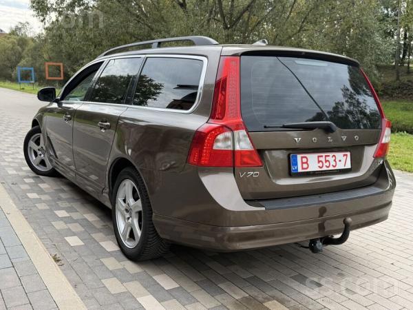 Brown Volvo V70 2013 in Rezekne, with an engine capacity of 2.00 L and mileage of 263 thousand km for 6490 €, photo 7 on AUTOMOTO.COM.LV