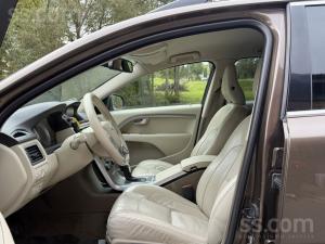 Brown Volvo V70 2013 in Rezekne, with an engine capacity of 2.00 L and mileage of 263 thousand km for 6490 €, photo 9 on AUTOMOTO.COM.LV
