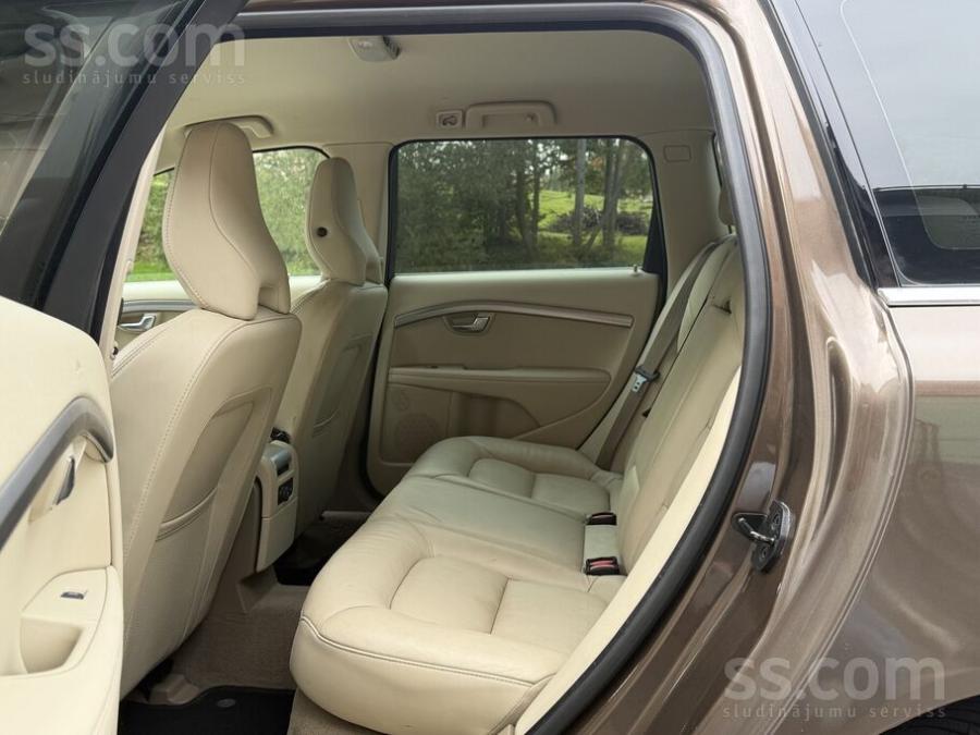 Brown Volvo V70 2013 in Rezekne, with an engine capacity of 2.00 L and mileage of 263 thousand km for 6490 €, photo 11 on AUTOMOTO.COM.LV