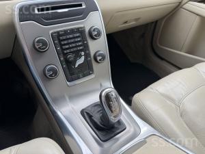 Brown Volvo V70 2013 in Rezekne, with an engine capacity of 2.00 L and mileage of 263 thousand km for 6490 €, photo 15 on AUTOMOTO.COM.LV