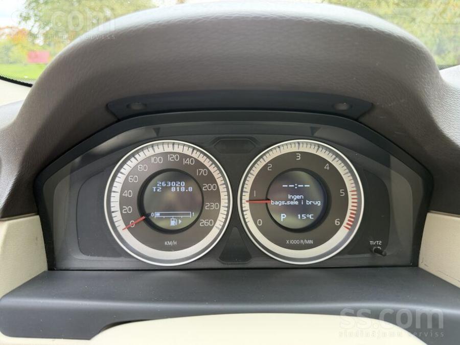 Brown Volvo V70 2013 in Rezekne, with an engine capacity of 2.00 L and mileage of 263 thousand km for 6490 €, photo 18 on AUTOMOTO.COM.LV