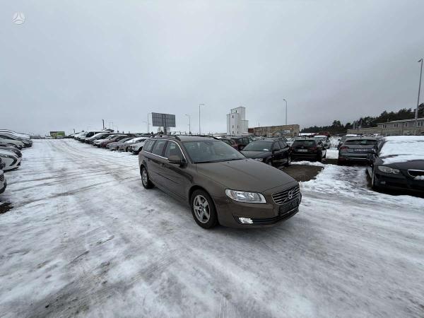 Brūns Volvo V70 2014 Utena, ar dzinēja tilpumu 1.98 L un nobraukumu 207 tūkst. km par 6700 €, foto 1 vietnē AUTOMOTO.COM.LV