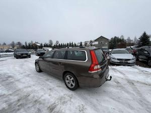 Brown Volvo V70 2014 in Utena, with an engine capacity of 1.98 L and mileage of 207 thousand km for 6700 €, photo 4 on AUTOMOTO.COM.LV