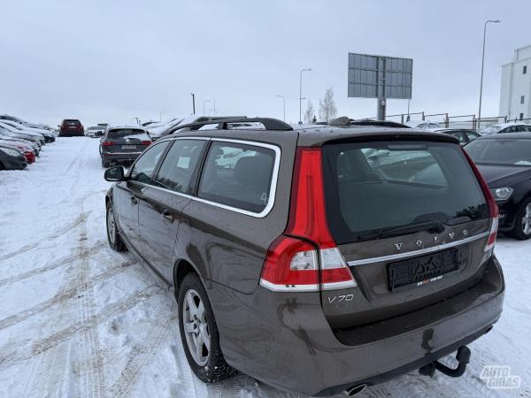 Brown Volvo V70 2014 in Utena, with an engine capacity of 2.00 L and mileage of 207 thousand km for 6800 €, photo 6 on AUTOMOTO.COM.LV