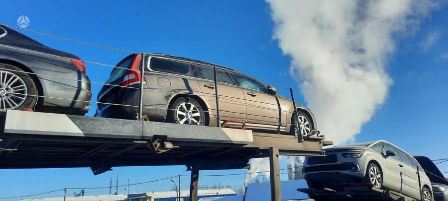 Brown Volvo V70 2014 in Kaunas, with an engine capacity of 1.56 L and mileage of 254 thousand km for 5290 €, photo 34 on AUTOMOTO.COM.LV