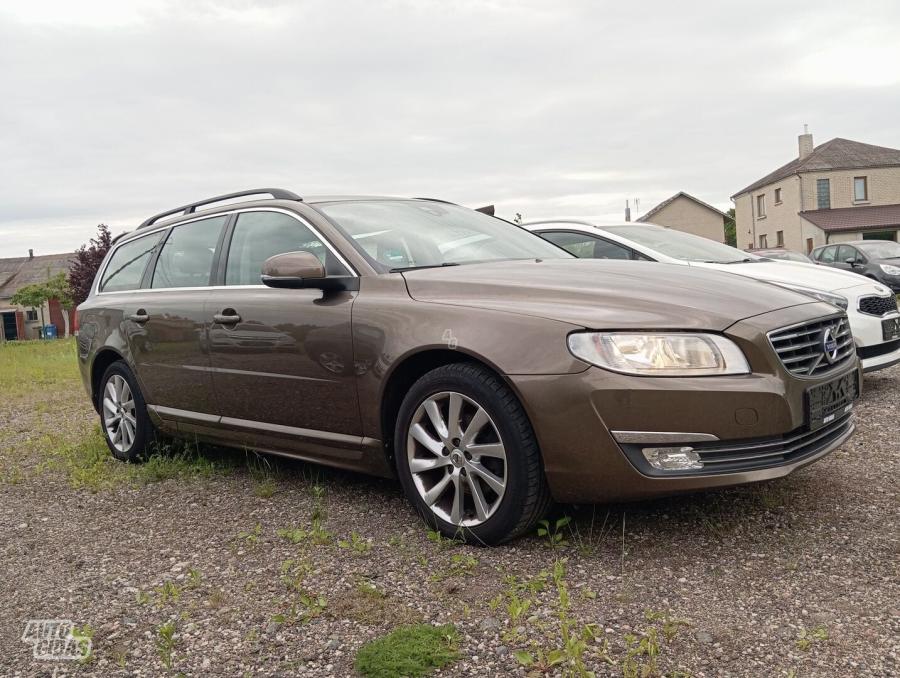 Brown Volvo V70 2014 in Sakiai, with an engine capacity of 2.00 L and mileage of 331 thousand km for 6300 €, photo 4 on AUTOMOTO.COM.LV