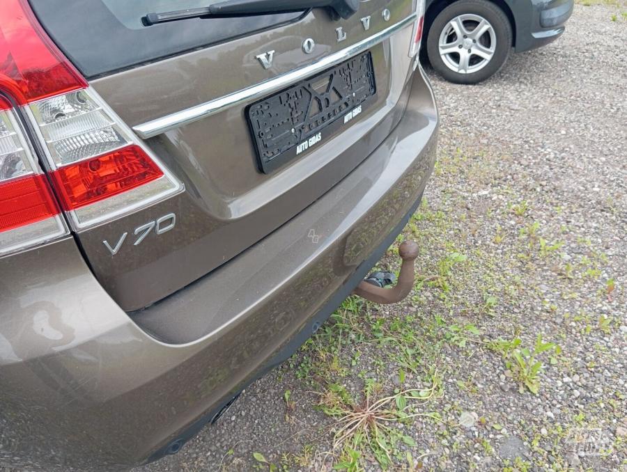 Brown Volvo V70 2014 in Sakiai, with an engine capacity of 2.00 L and mileage of 331 thousand km for 6300 €, photo 7 on AUTOMOTO.COM.LV
