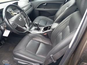 Brown Volvo V70 2014 in Sakiai, with an engine capacity of 2.00 L and mileage of 331 thousand km for 6300 €, photo 13 on AUTOMOTO.COM.LV