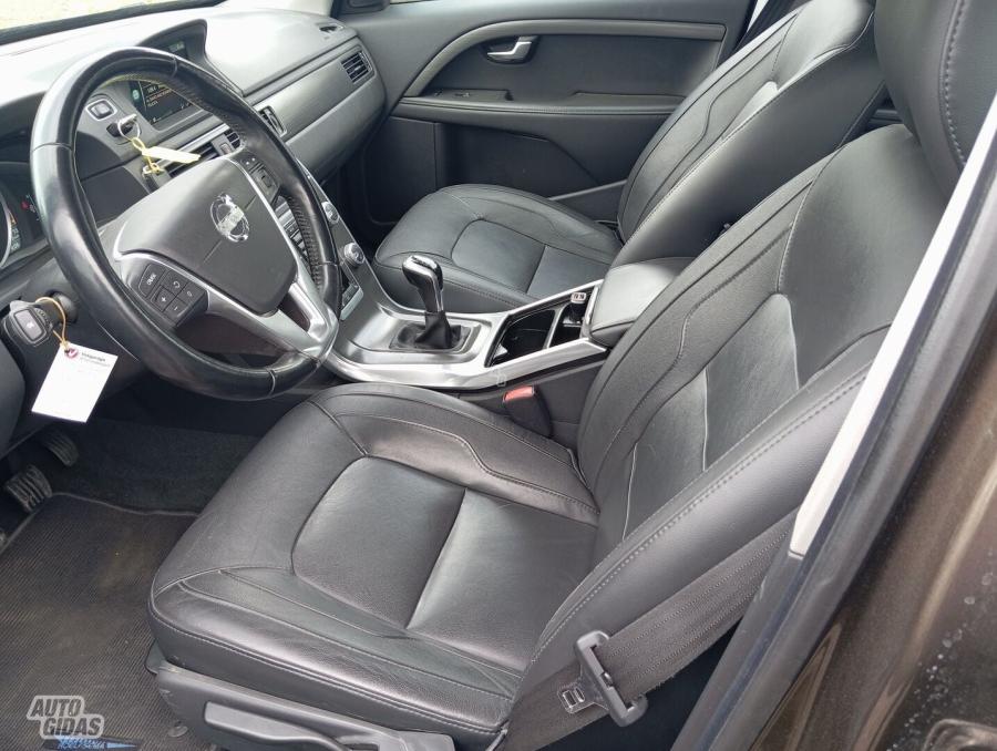 Brown Volvo V70 2014 in Sakiai, with an engine capacity of 2.00 L and mileage of 331 thousand km for 6300 €, photo 13 on AUTOMOTO.COM.LV