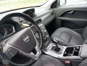 Brown Volvo V70 2014 in Sakiai, with an engine capacity of 2.00 L and mileage of 331 thousand km for 6300 €, photo 18 on AUTOMOTO.COM.LV