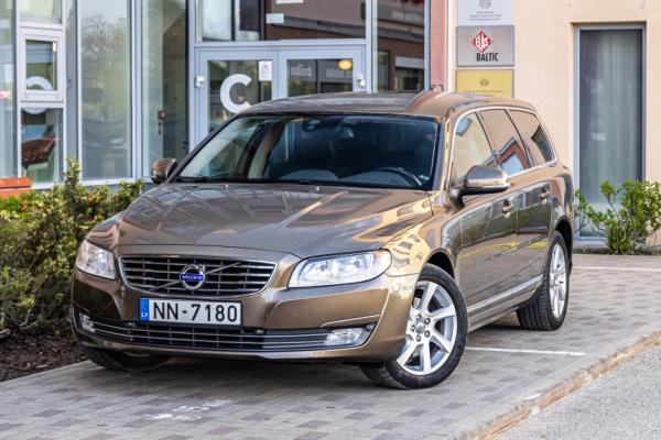 Brown Volvo V70 2014 in Riga, with an engine capacity of 2.00 L and mileage of 289 thousand km for 7990 €, photo 1 on AUTOMOTO.COM.LV