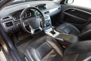 Brūns Volvo V70 2014 Rīga, ar dzinēja tilpumu 2.00 L un nobraukumu 289 tūkst. km par 7990 €, foto 9 vietnē AUTOMOTO.COM.LV