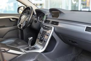 Brūns Volvo V70 2014 Rīga, ar dzinēja tilpumu 2.00 L un nobraukumu 289 tūkst. km par 7990 €, foto 16 vietnē AUTOMOTO.COM.LV