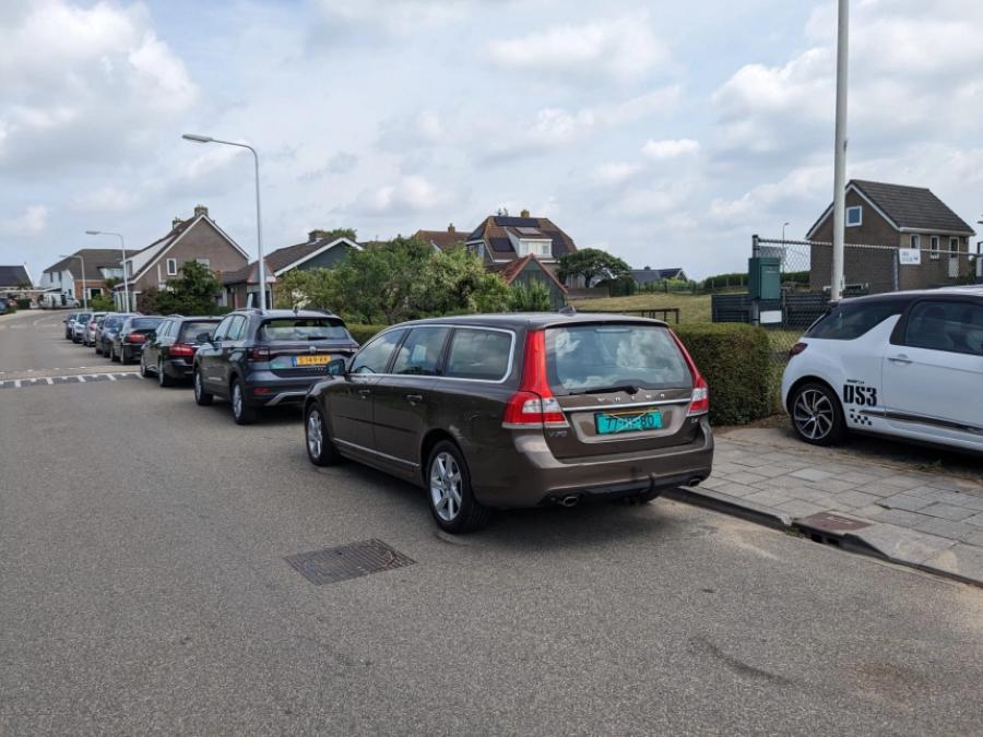 Brūns Volvo V70 2014 Rīga, ar dzinēja tilpumu 2.00 L un nobraukumu 289 tūkst. km par 7990 €, foto 20 vietnē AUTOMOTO.COM.LV