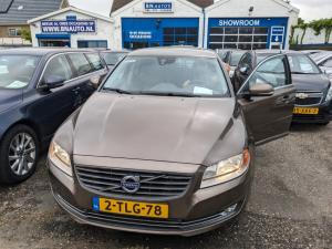 Brūns Volvo V70 2014 Rīga, ar dzinēja tilpumu 2.00 L un nobraukumu 289 tūkst. km par 7990 €, foto 22 vietnē AUTOMOTO.COM.LV