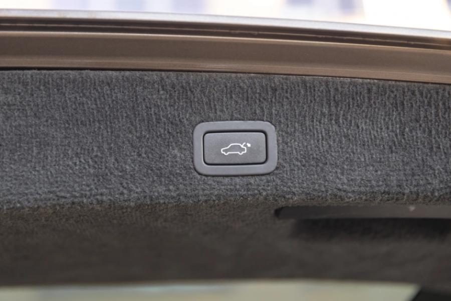 Brūns Volvo V70 2014 Rīga, ar dzinēja tilpumu 2.00 L un nobraukumu 289 tūkst. km par 7990 €, foto 26 vietnē AUTOMOTO.COM.LV