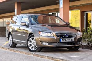 Brūns Volvo V70 2014 Rīga, ar dzinēja tilpumu 2.00 L un nobraukumu 289 tūkst. km par 7990 €, foto 30 vietnē AUTOMOTO.COM.LV