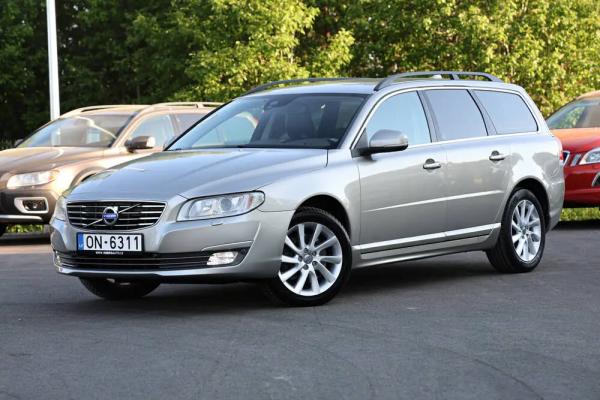 Brūns Volvo V70 2014 Jelgava, ar dzinēja tilpumu 2.00 L un nobraukumu 292 tūkst. km par 8250 €, foto 1 vietnē AUTOMOTO.COM.LV