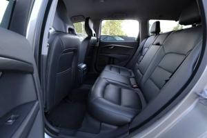 Brūns Volvo V70 2014 Jelgava, ar dzinēja tilpumu 2.00 L un nobraukumu 292 tūkst. km par 8250 €, foto 11 vietnē AUTOMOTO.COM.LV