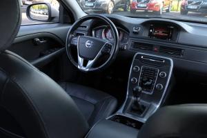 Brūns Volvo V70 2014 Jelgava, ar dzinēja tilpumu 2.00 L un nobraukumu 292 tūkst. km par 8250 €, foto 14 vietnē AUTOMOTO.COM.LV