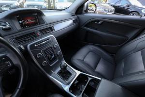 Brūns Volvo V70 2014 Jelgava, ar dzinēja tilpumu 2.00 L un nobraukumu 292 tūkst. km par 8250 €, foto 20 vietnē AUTOMOTO.COM.LV