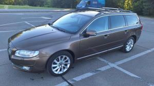 Brown Volvo V70 2014 in Panevezys, with an engine capacity of 1.97 L and mileage of 334 thousand km for 8100 €, photo  on AUTOMOTO.COM.LV