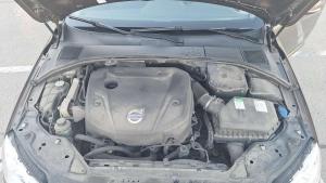 Brown Volvo V70 2014 in Panevezys, with an engine capacity of 1.97 L and mileage of 334 thousand km for 8100 €, photo 24 on AUTOMOTO.COM.LV