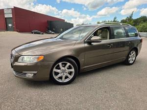 Brown Volvo V70 2014 in Kaunas, with an engine capacity of 1.56 L and mileage of 250 thousand km for 5990 €, photo 4 on AUTOMOTO.COM.LV