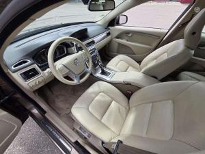 Brown Volvo V70 2014 in Kaunas, with an engine capacity of 1.56 L and mileage of 250 thousand km for 5990 €, photo 13 on AUTOMOTO.COM.LV