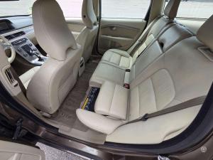 Brown Volvo V70 2014 in Kaunas, with an engine capacity of 1.56 L and mileage of 250 thousand km for 5990 €, photo 19 on AUTOMOTO.COM.LV