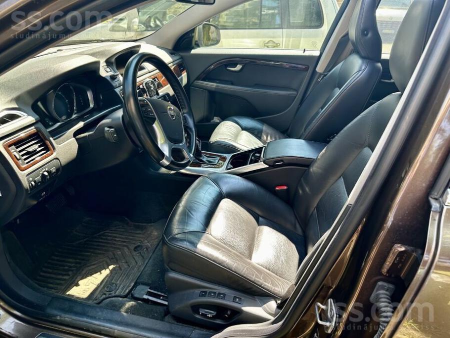 Brūns Volvo V70 2014 Rīga, ar dzinēja tilpumu 2.00 L un nobraukumu 286 tūkst. km par 10500 €, foto 15 vietnē AUTOMOTO.COM.LV