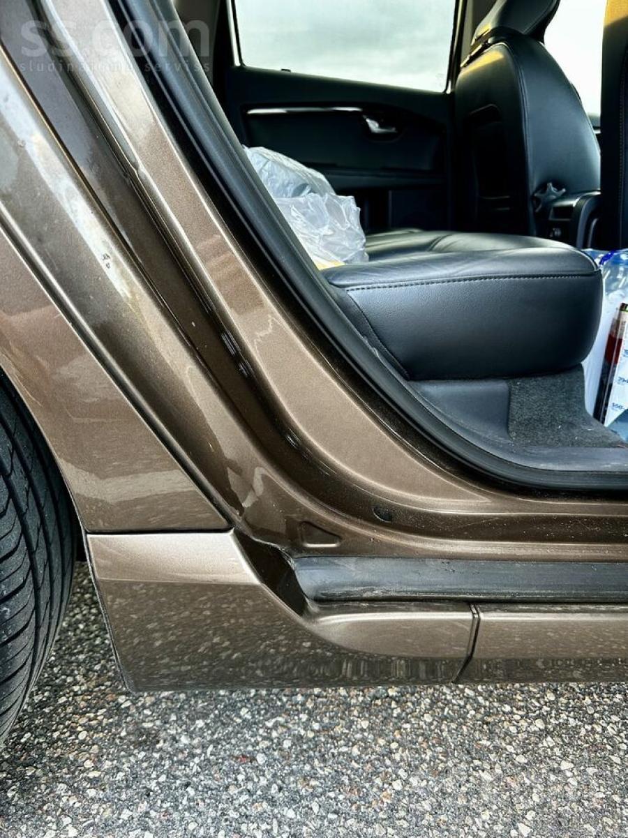 Brūns Volvo V70 2014 Rīga, ar dzinēja tilpumu 2.00 L un nobraukumu 286 tūkst. km par 10500 €, foto 22 vietnē AUTOMOTO.COM.LV