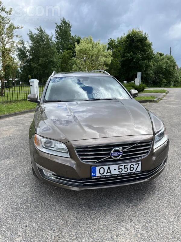 Brown Volvo V70 2014 in Kraslava, with an engine capacity of 2.00 L and mileage of 295 thousand km for 5000 €, photo 4 on AUTOMOTO.COM.LV
