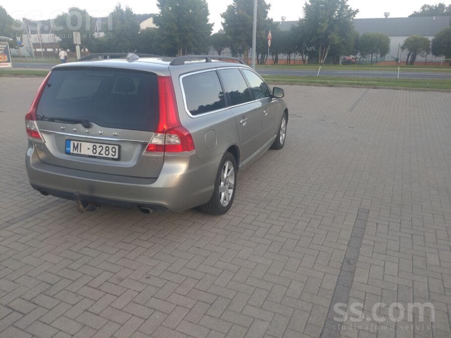 Brūns Volvo V70 2014 Rīga, ar dzinēja tilpumu 2.00 L un nobraukumu 267 tūkst. km par 7500 €, foto 6 vietnē AUTOMOTO.COM.LV