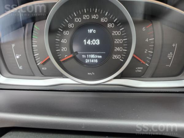 Brūns Volvo V70 2014 Gulbene, ar dzinēja tilpumu 2.00 L un nobraukumu 211 tūkst. km par 5000 €, foto 7 vietnē AUTOMOTO.COM.LV