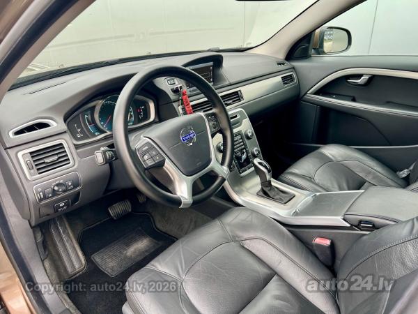 Volvo V70 2014 Tallina vietnē Brūns Volvo V70 2014 Tallina, ar dzinēja tilpumu 2.00 L un nobraukumu 0 tūkst. km par 7999 €, foto 11 vietnē AUTOMOTO.COM.LV