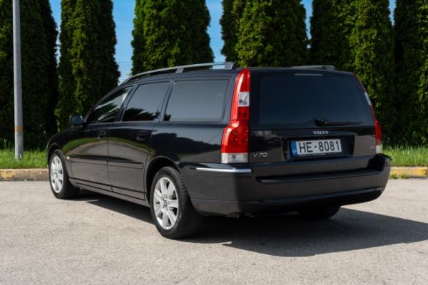 Volvo V70 2005 Rīga, ar dzinēja tilpumu 2.40 L un nobraukumu 0 tūkst. km par 2900 €, foto 4 vietnē AUTOMOTO.COM.LV