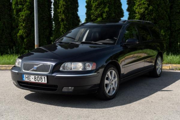 Volvo V70 2005 Rīga, ar dzinēja tilpumu 2.40 L un nobraukumu 0 tūkst. km par 2900 €, foto 5 vietnē AUTOMOTO.COM.LV