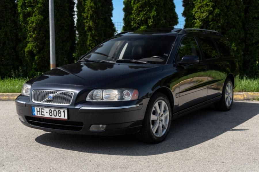Volvo V70 2005 Rīga, ar dzinēja tilpumu 2.40 L un nobraukumu 0 tūkst. km par 2900 €, foto 6 vietnē AUTOMOTO.COM.LV